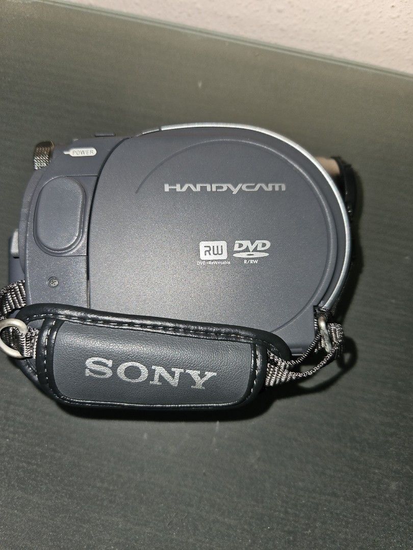 Spolit - Sony handycam Carl Zeiss lens, Photography, Cameras on Carousell