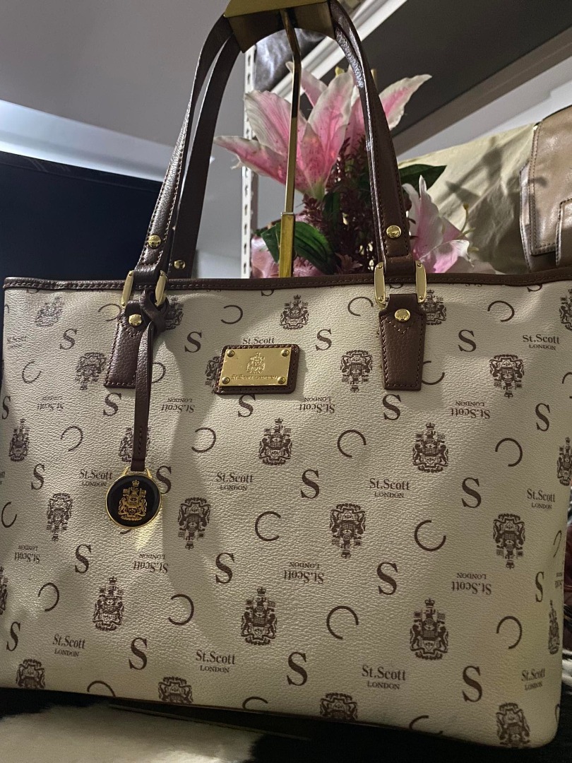 St. Scott (Tote Bag), Luxury, Bags & Wallets on Carousell