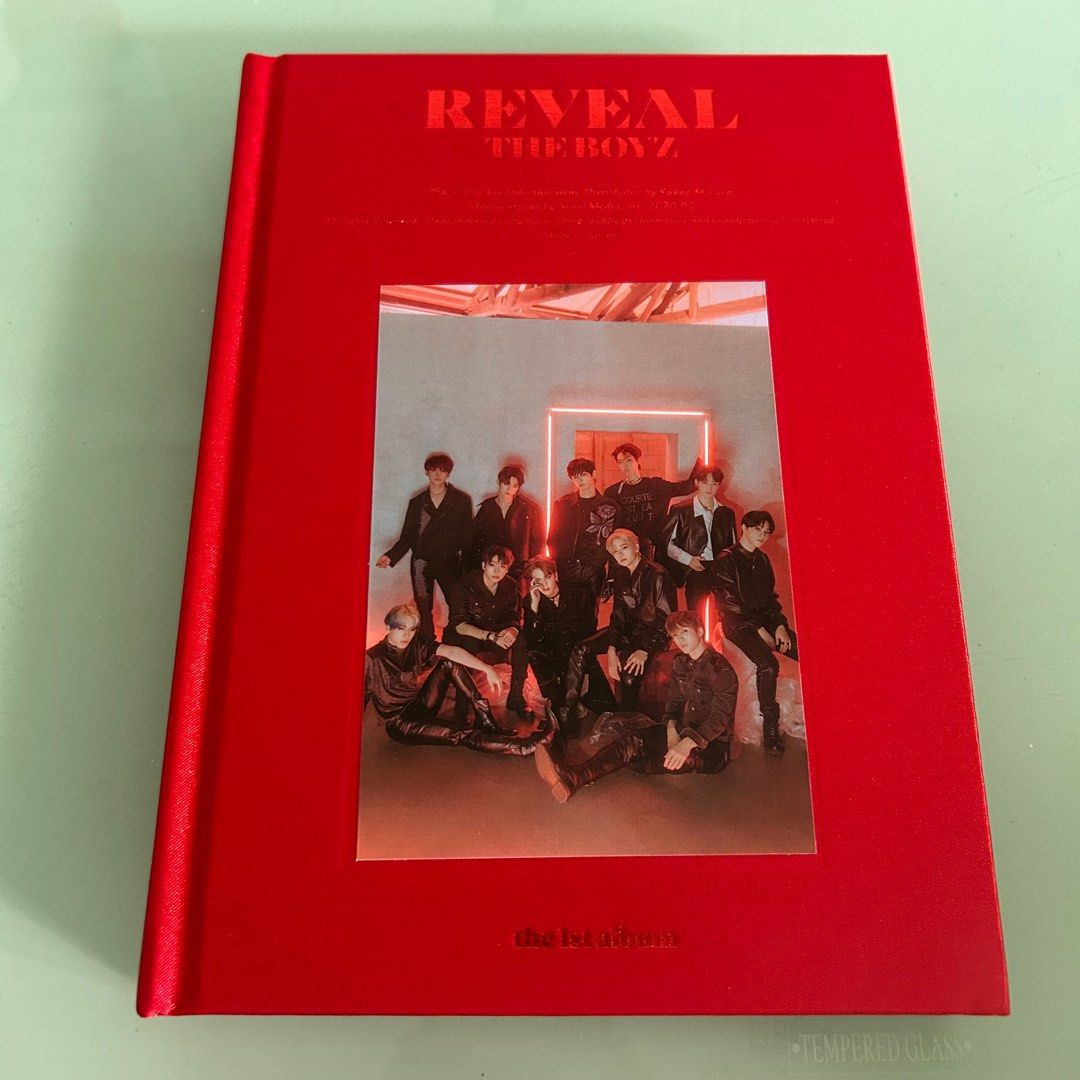 THE BOYZ 1st album REVEAL 專輯, 興趣及遊戲, 收藏品及紀念品, 韓流 - Carousell