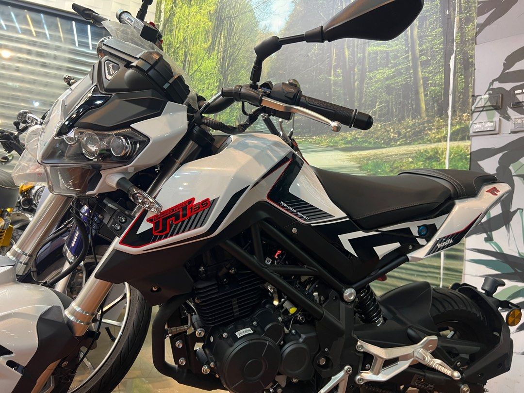 新車Tnt 135, 機車, 新車在旋轉拍賣