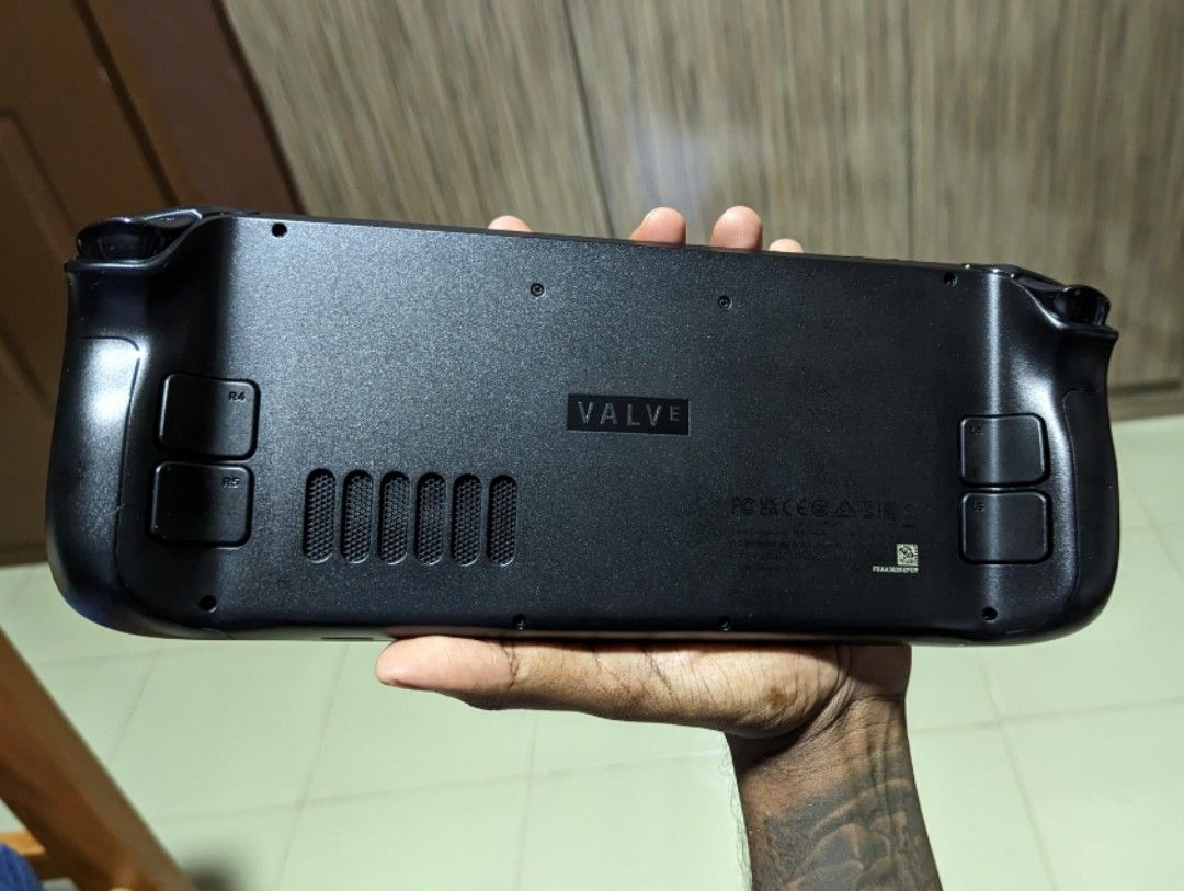 Valve Steam Deck 64GB + Extra Accessories, Video Gaming, Video Game ...
