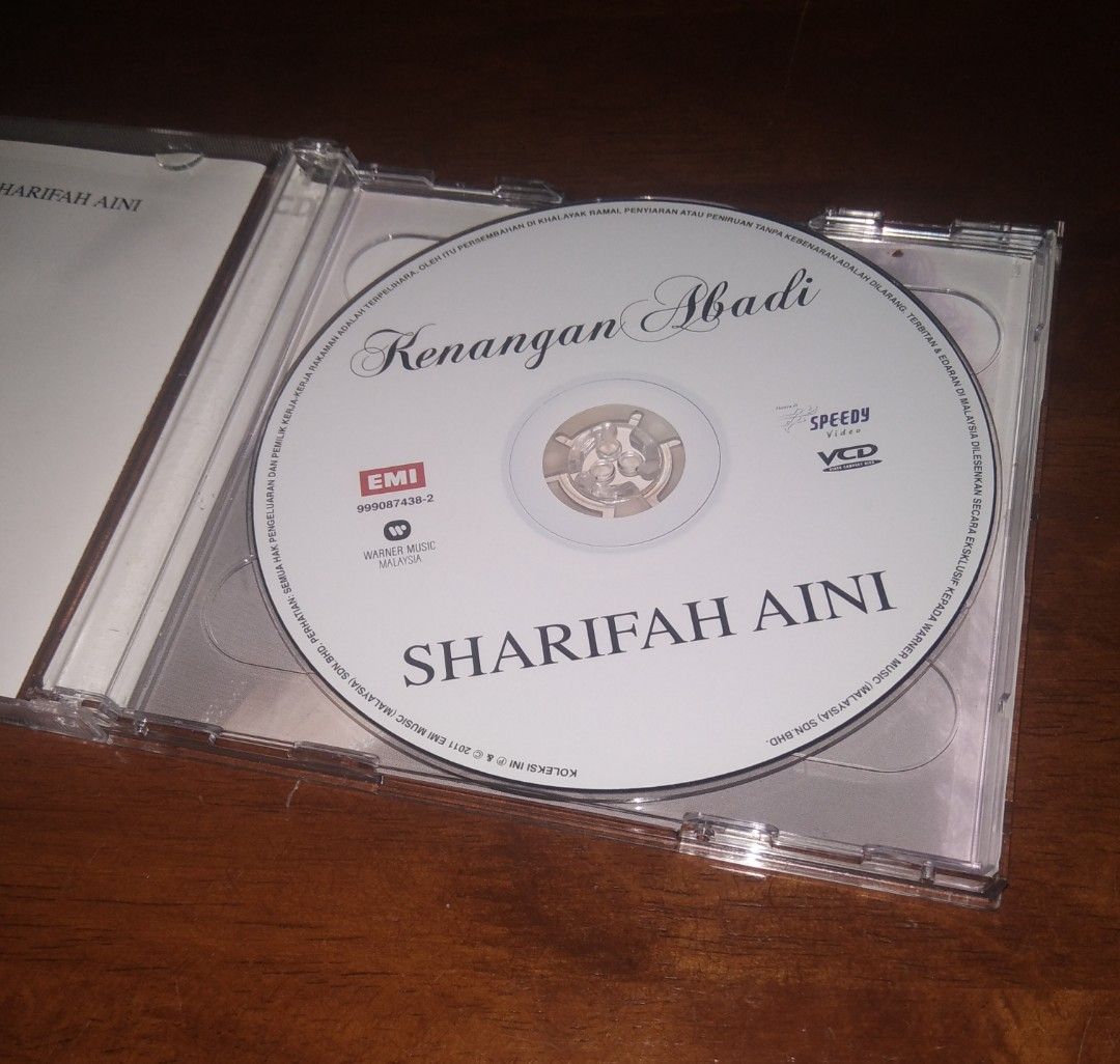 VCD karaoke Sharifah Aini ORI dari EMI, Hobbies & Toys, Music & Media, CDs & DVDs on Carousell