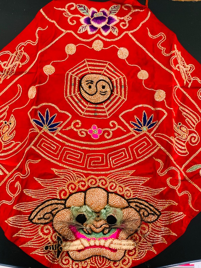 Vintage Peranakan Altar Cloth for Medium, Hobbies & Toys, Memorabilia ...