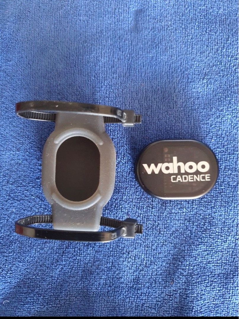 Wahoo RPM Cadence Sensor, Sports Equipment, Bicycles & Parts, Parts ...