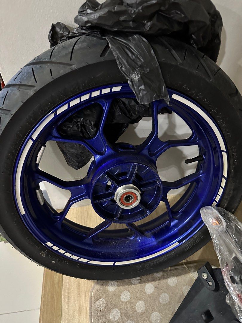 Yamaha R25 Rear standard rim, Motorbikes on Carousell