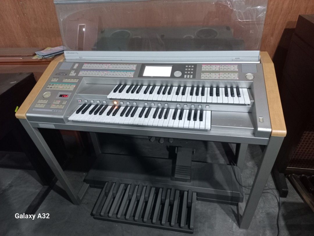 Yamaha Stagea ELS-01 Organ, Hobbies & Toys, Music & Media, Musical Instruments on Carousell