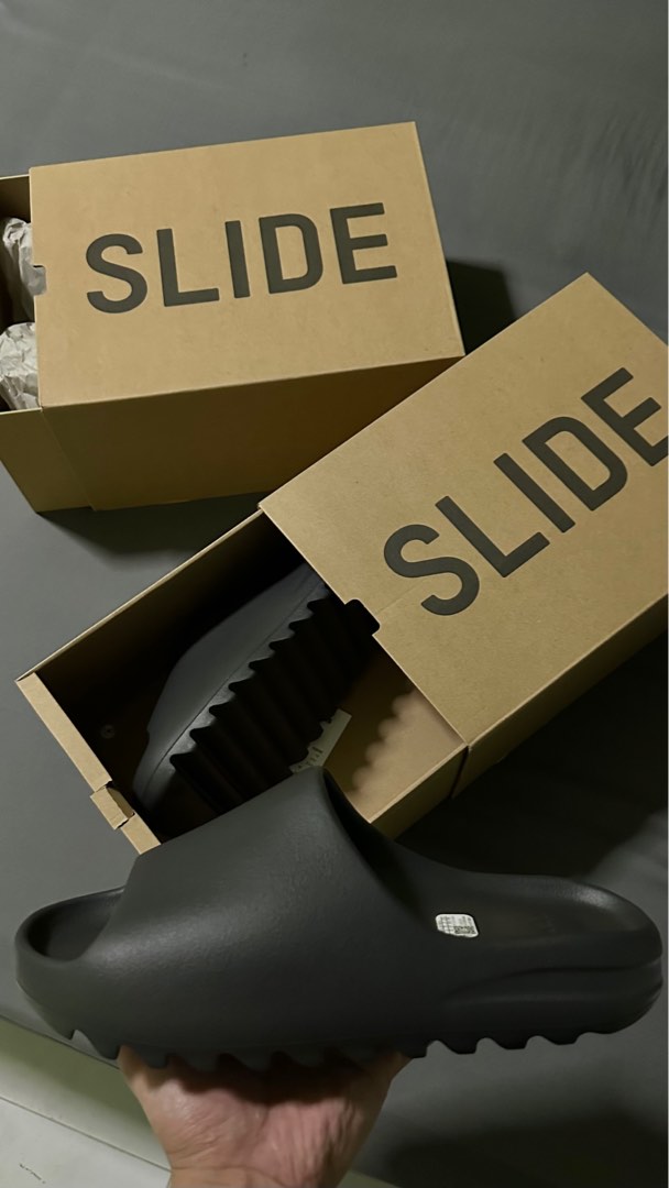 Yeezy Slide Onyx, Men's Fashion, Footwear, Flipflops and Slides on ...