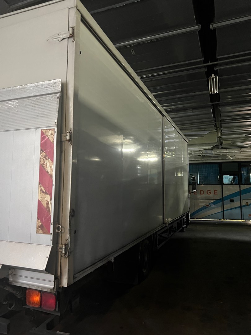 24ft box up tailgate with driver, Home Services, Movers & Delivery ...