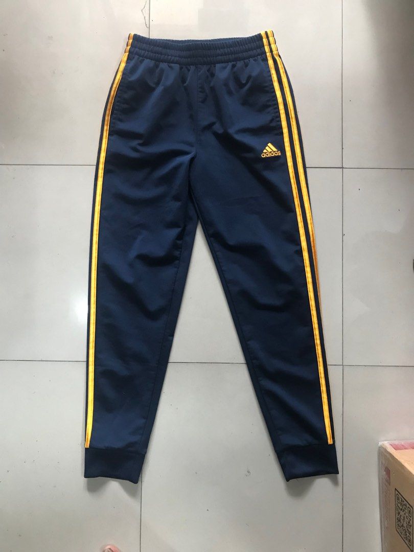 ADIDAS 3 LINES on Carousell