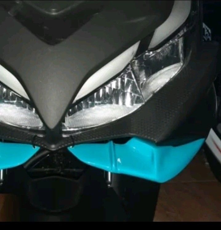 Aerox v2 winglet, Motorcycles, Motorcycle Accessories on Carousell