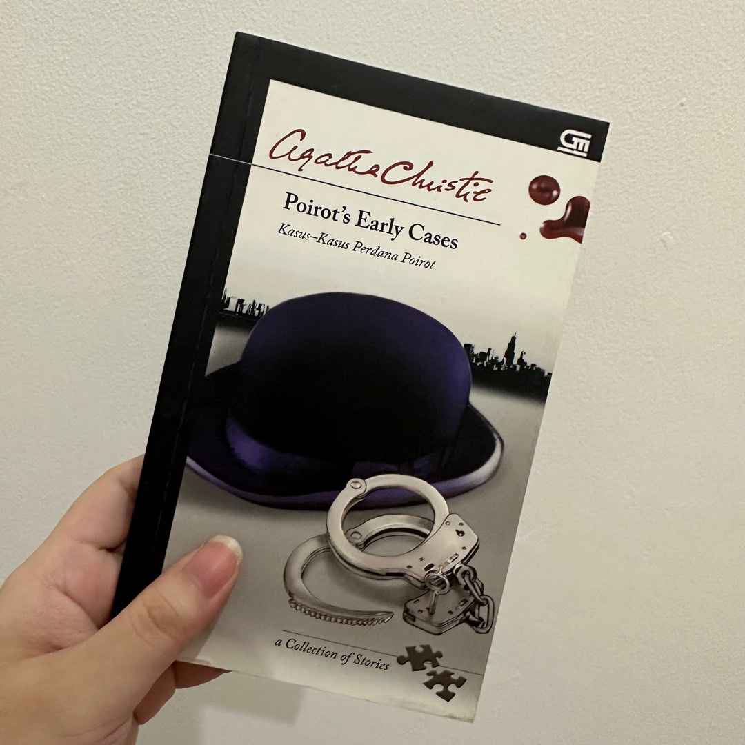 Agatha Christie - Poirot’s Early Cases, Buku & Alat Tulis, Buku di ...