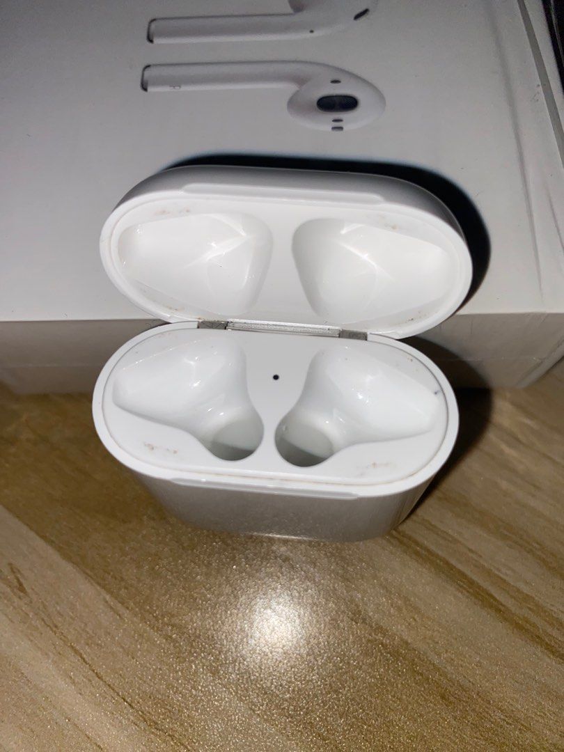 Apple AirPods 1 first gen case earpiece box official, Audio, Earphones ...