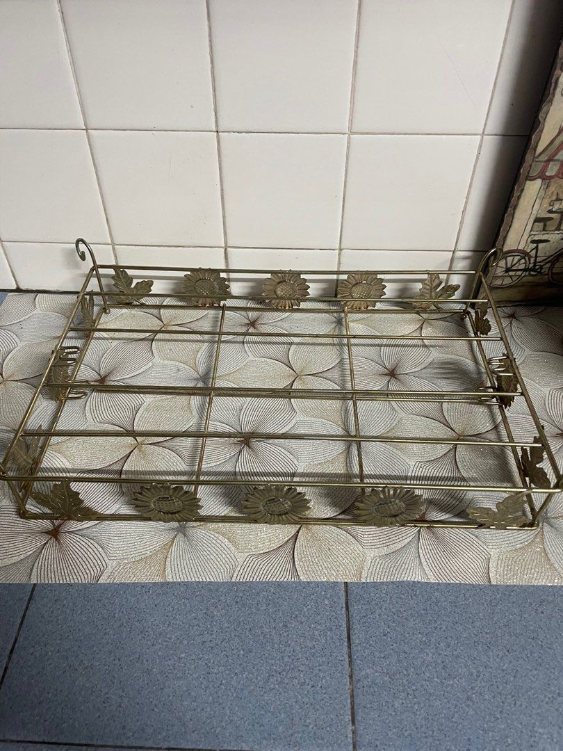 Bekas letak bekas kuih gold, Furniture & Home Living, Kitchenware ...