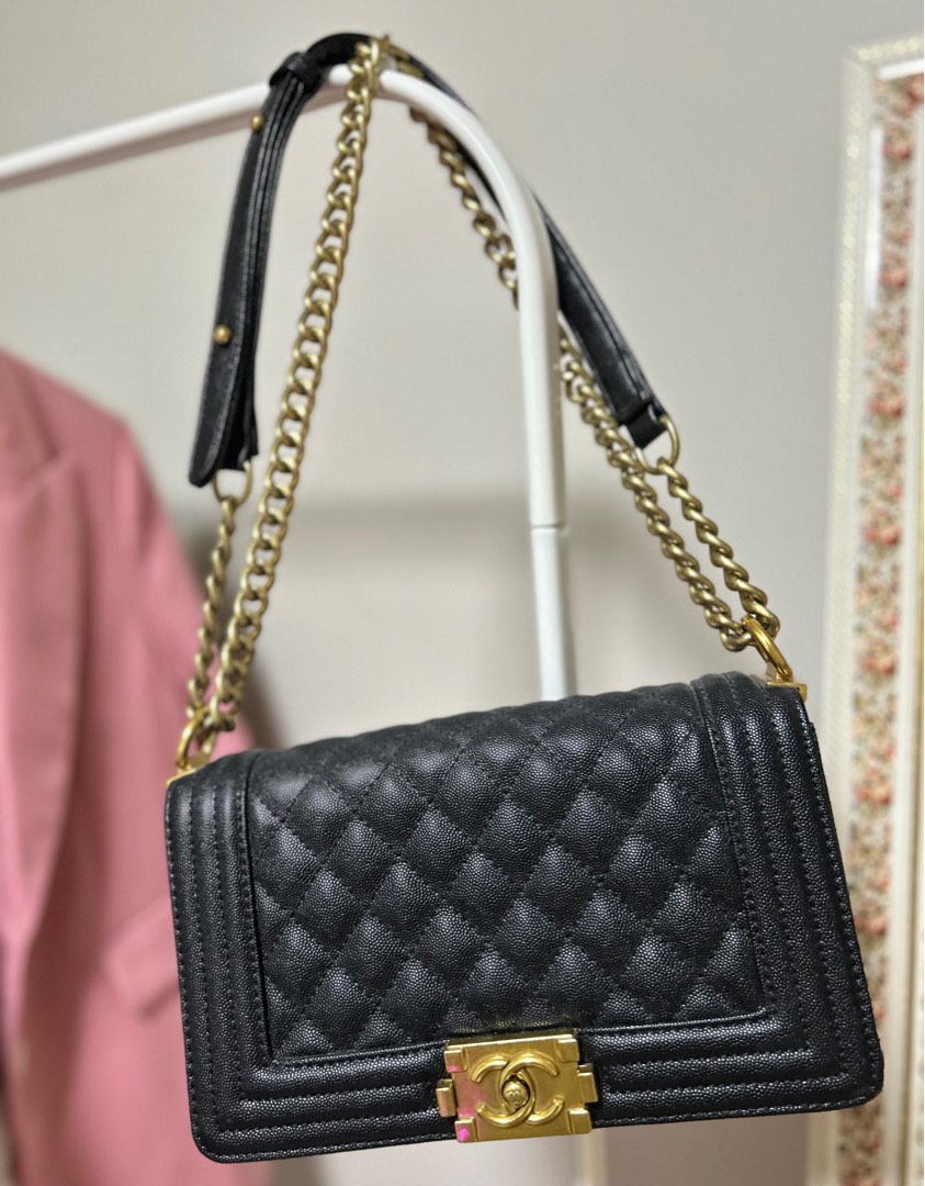 Black bag w Gold chain, Women's Fashion, Bags & Wallets, Shoulder Bags ...