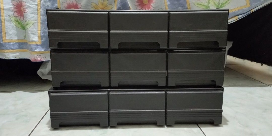 Box Rak Kaset Pita, Antik, Furnitur di Carousell