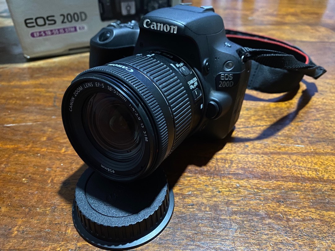 CANON EOS 200 D, Photography, Cameras on Carousell