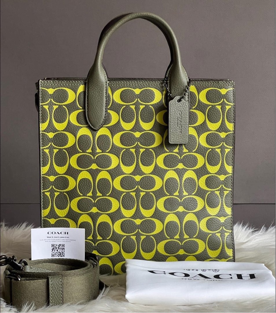 Coach Gotham Men Tall Tote 24, Men's Fashion, Bags, Sling Bags on Carousell