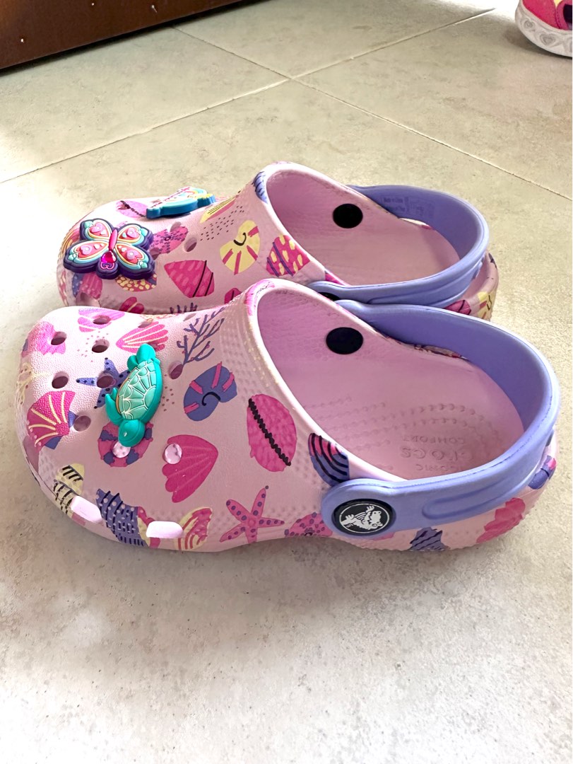 CROCS KIDS SEA SHELL CLOGS (C10) (3-4.5Y), Babies & Kids, Babies & Kids ...