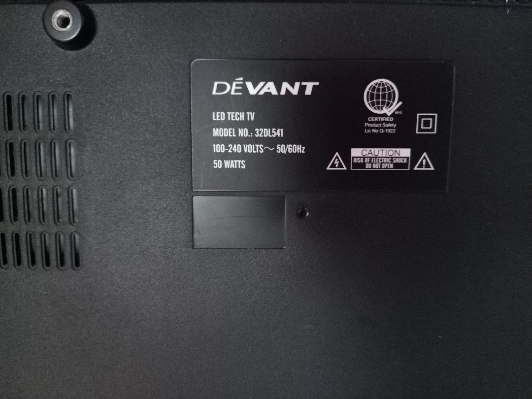 Devant led tech tv 29 inches with wall mount on Carousell