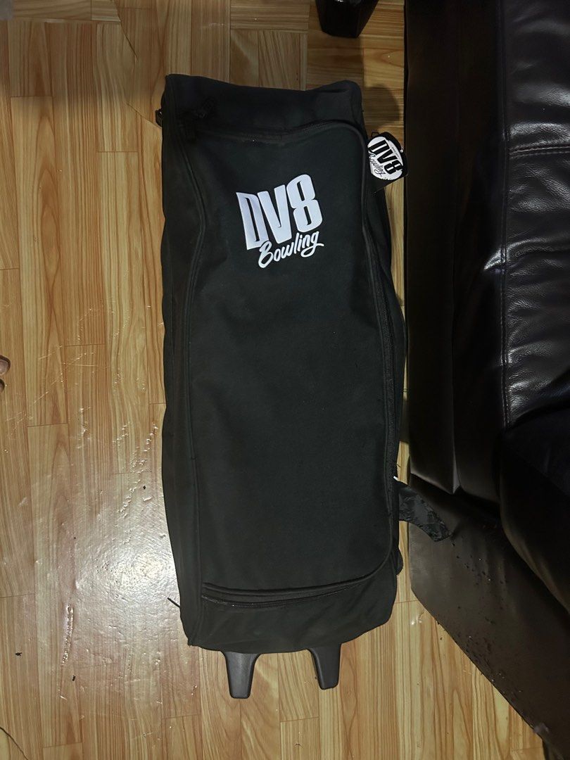 DV8 bowling set, Sports Equipment, Sports & Games, Billiards & Bowling ...