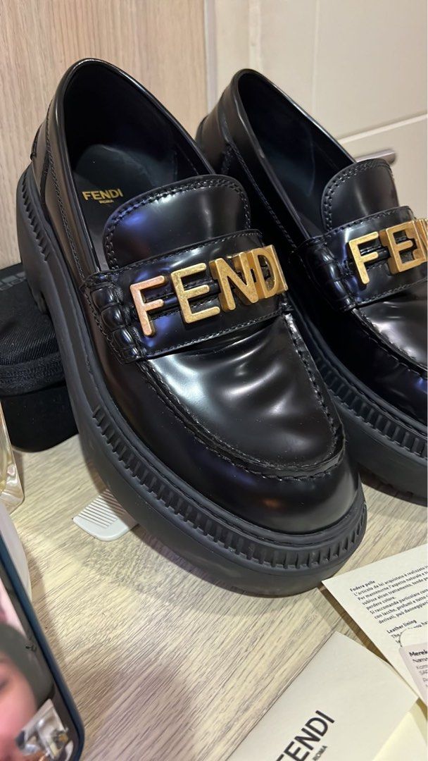 Fendi shoes original, Barang Mewah, Aksesoris di Carousell