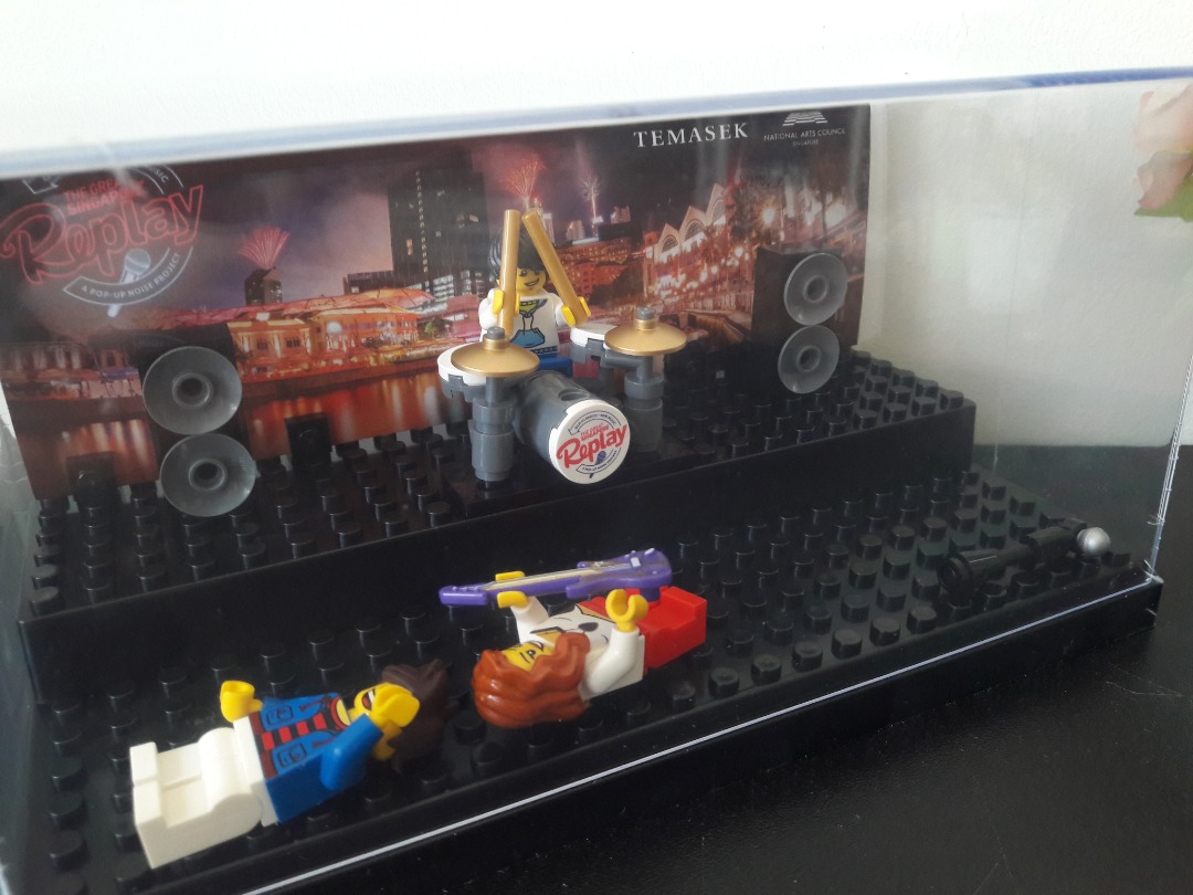 Free with Purchase: Lego Minifigs Music Band Set, Hobbies & Toys, Toys ...
