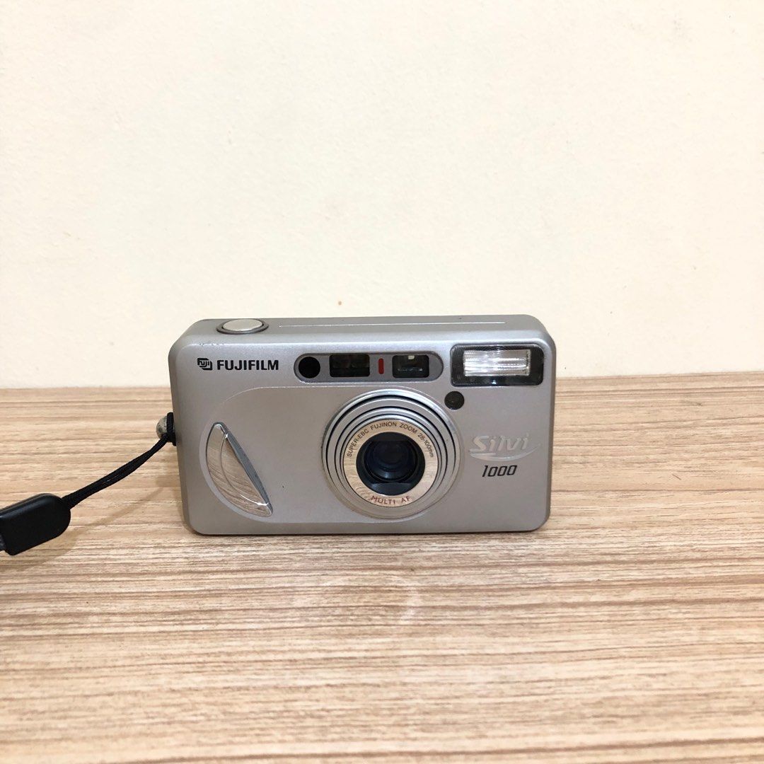 Fujifilm Silvi 1000, Photography, Cameras on Carousell