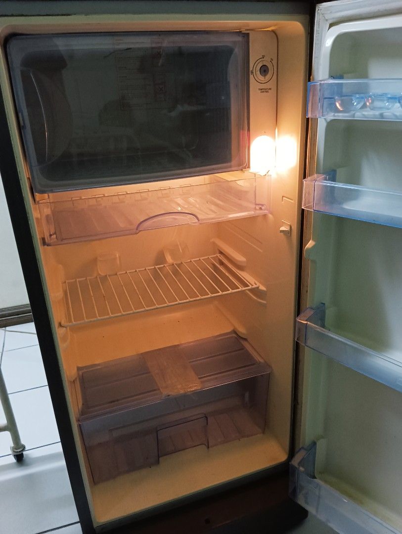 Hanabishi Single Door Refrigerator HASREF60SB on Carousell