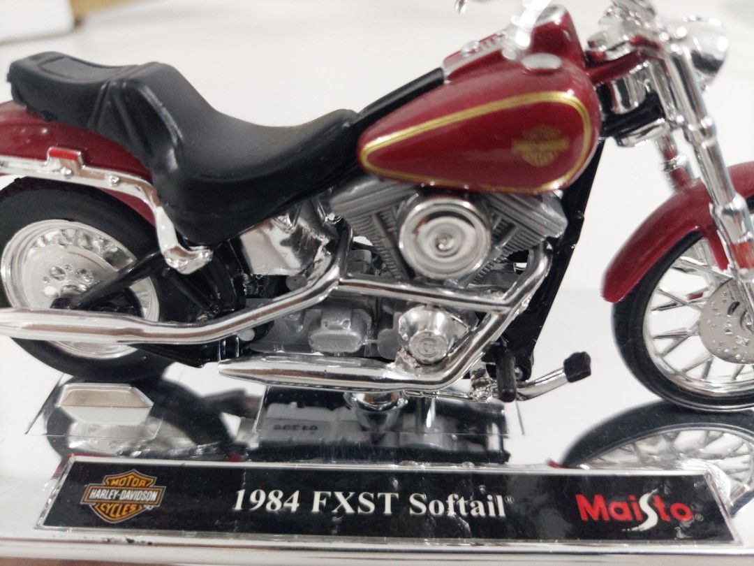 Harley-Davidson 1984 FXST Softail 1:18 by Maisto, Hobbies & Toys ...