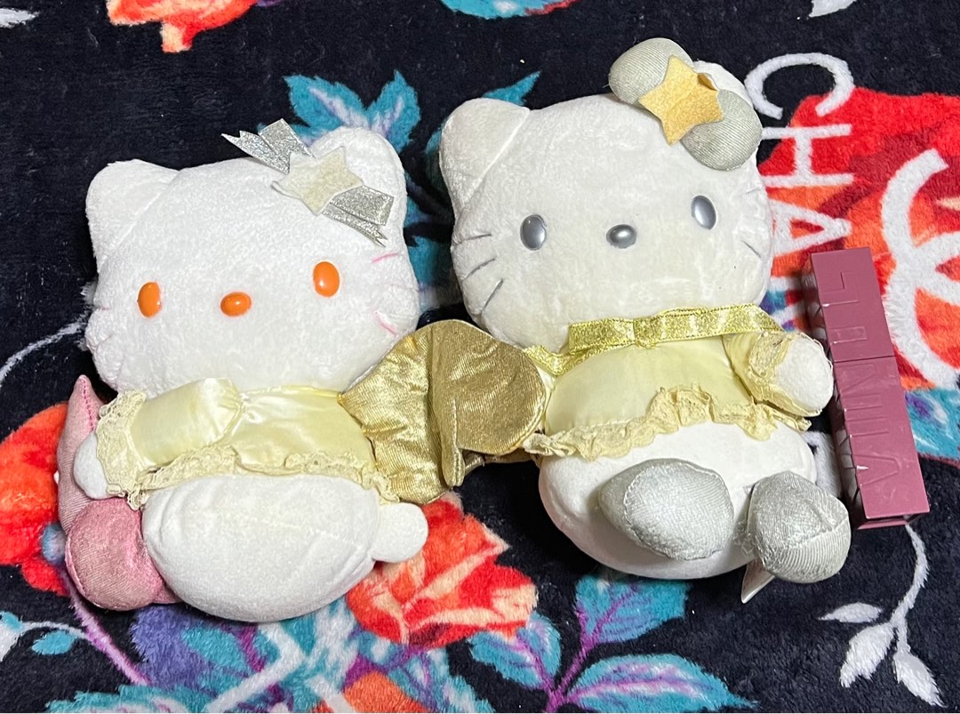 Hello kitty on Carousell