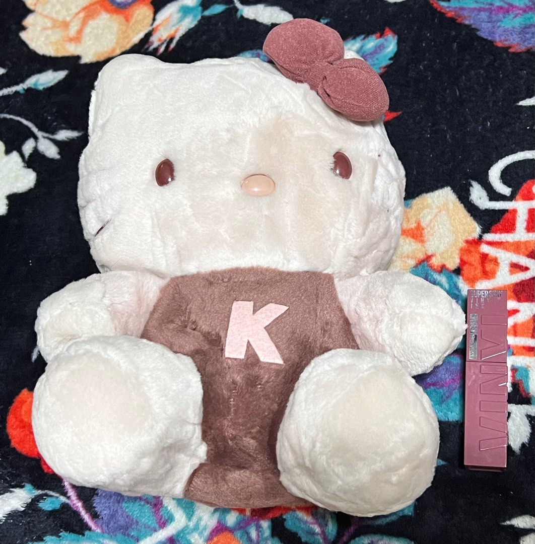 Hello kitty on Carousell