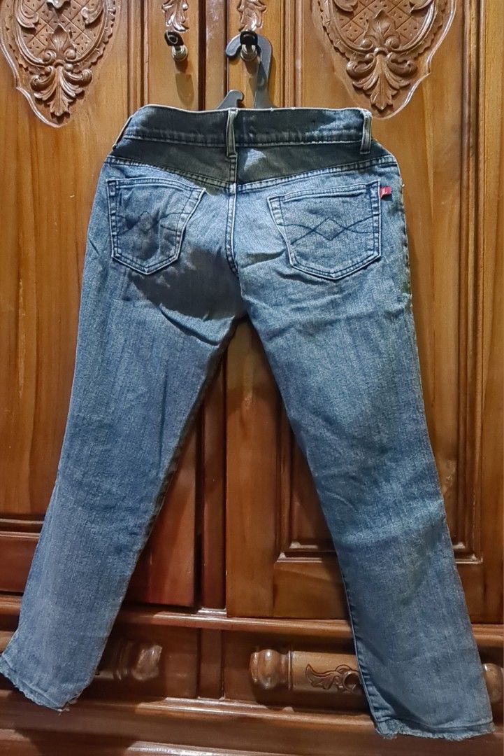 Jeans Blel, Fesyen Wanita, Pakaian Wanita, Bawahan di Carousell