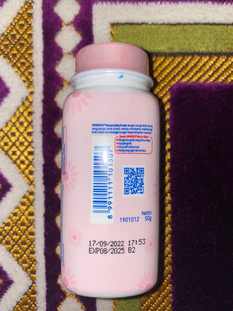 Johnson's baby powder 50gr, Bayi & Anak, Lainnya di Carousell
