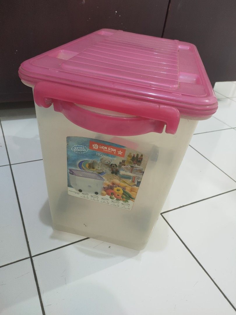 Kontainer tempat penyimpanan, Perabotan Rumah di Carousell