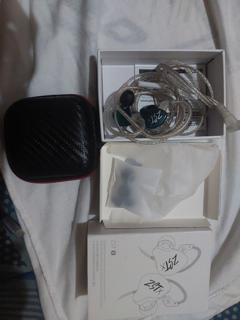 KZ ZST X on Carousell