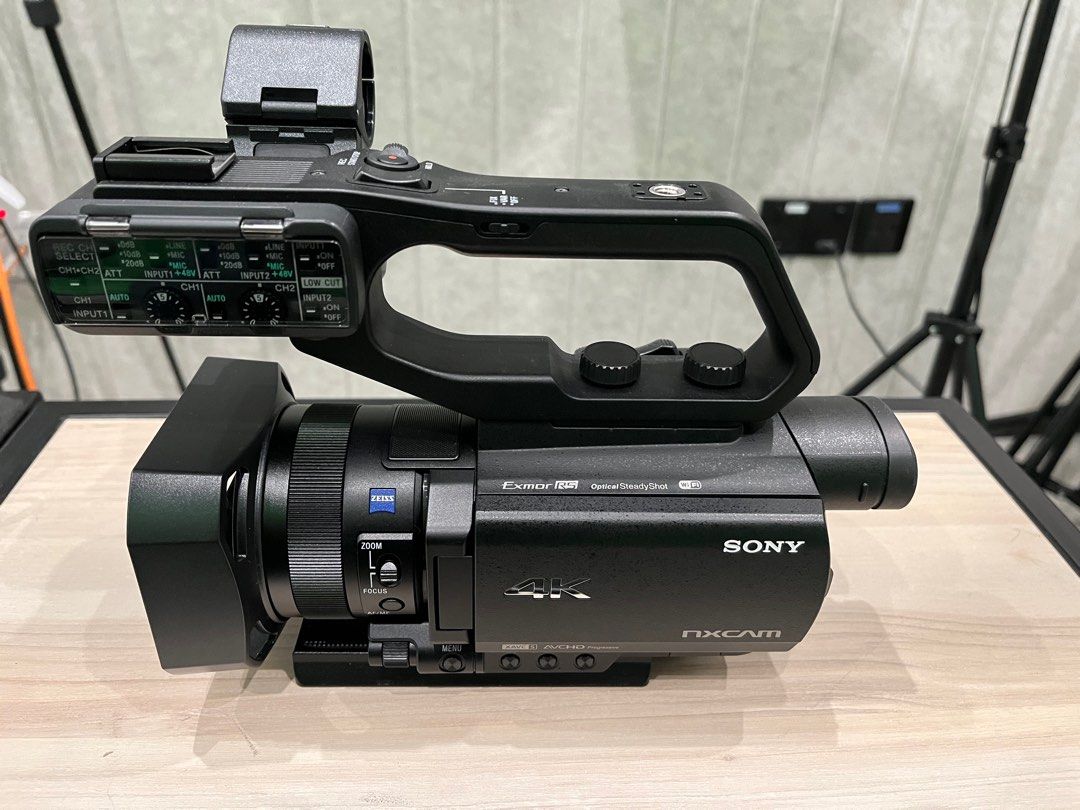 Letting go Sony HXR-NX80 4K video camera!, Photography, Video Cameras ...