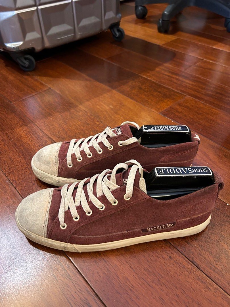 Macbeth sepatu sneakers, Fesyen Pria, Sepatu , Sneakers di Carousell