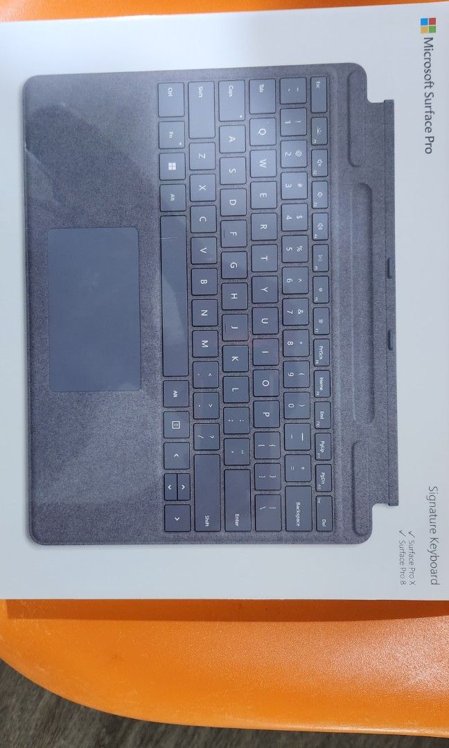 Microsoft Surface Pro 9, Intel EVO i5, 256GB SSD, 8GB RAM (Sapphire ...