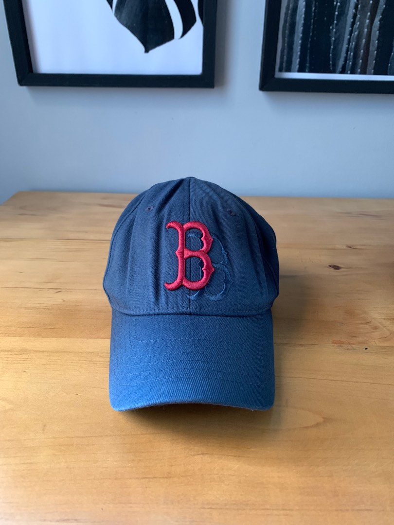 MLB Boston Cap, Fesyen Pria, Aksesoris, Topi di Carousell