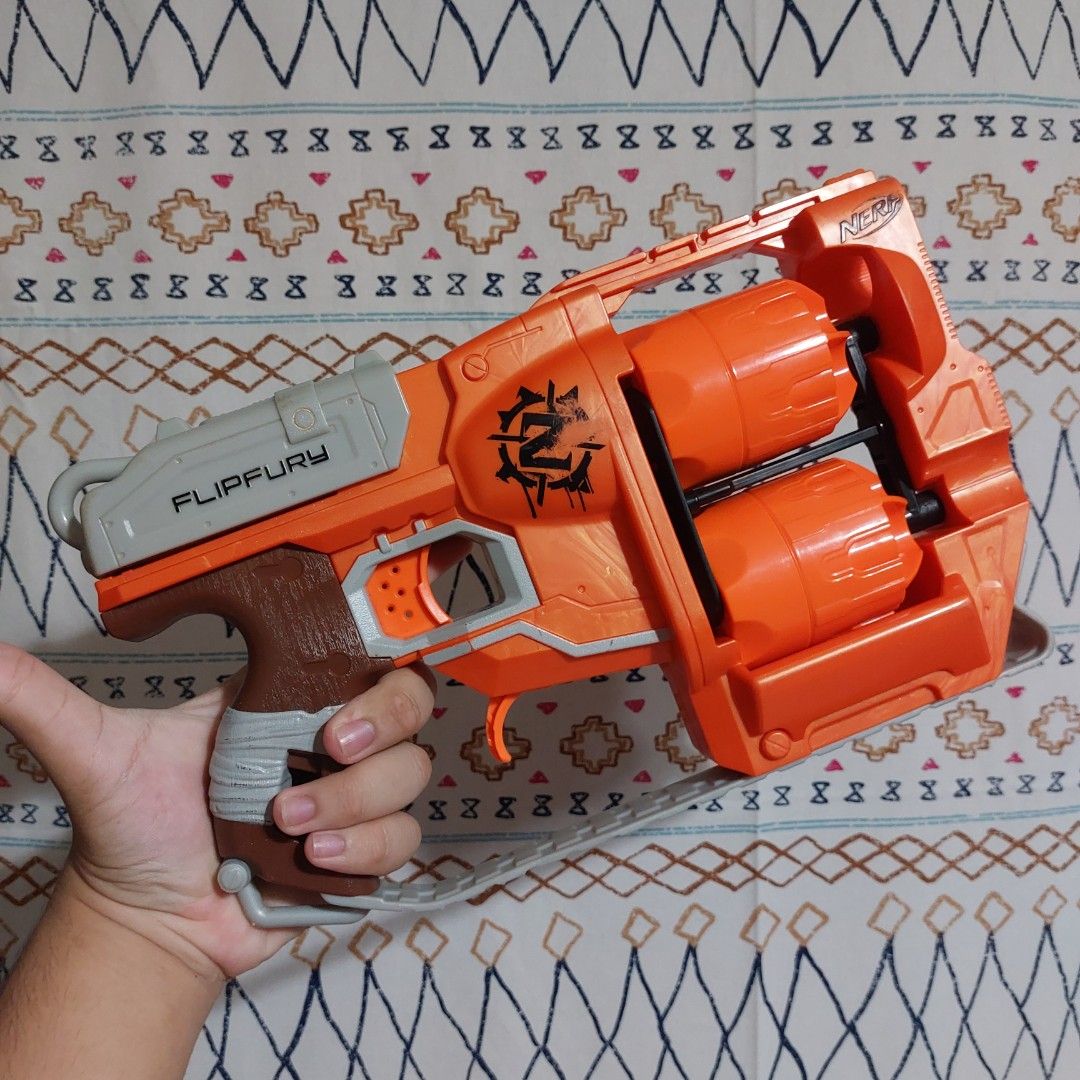 Nerf Zombiestrike Flipfury revolver dart Blaster, Hobbies & Toys, Toys ...