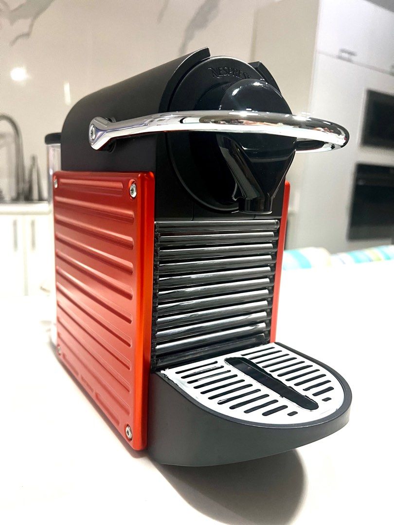 Nespresso Machine Pixie on Carousell