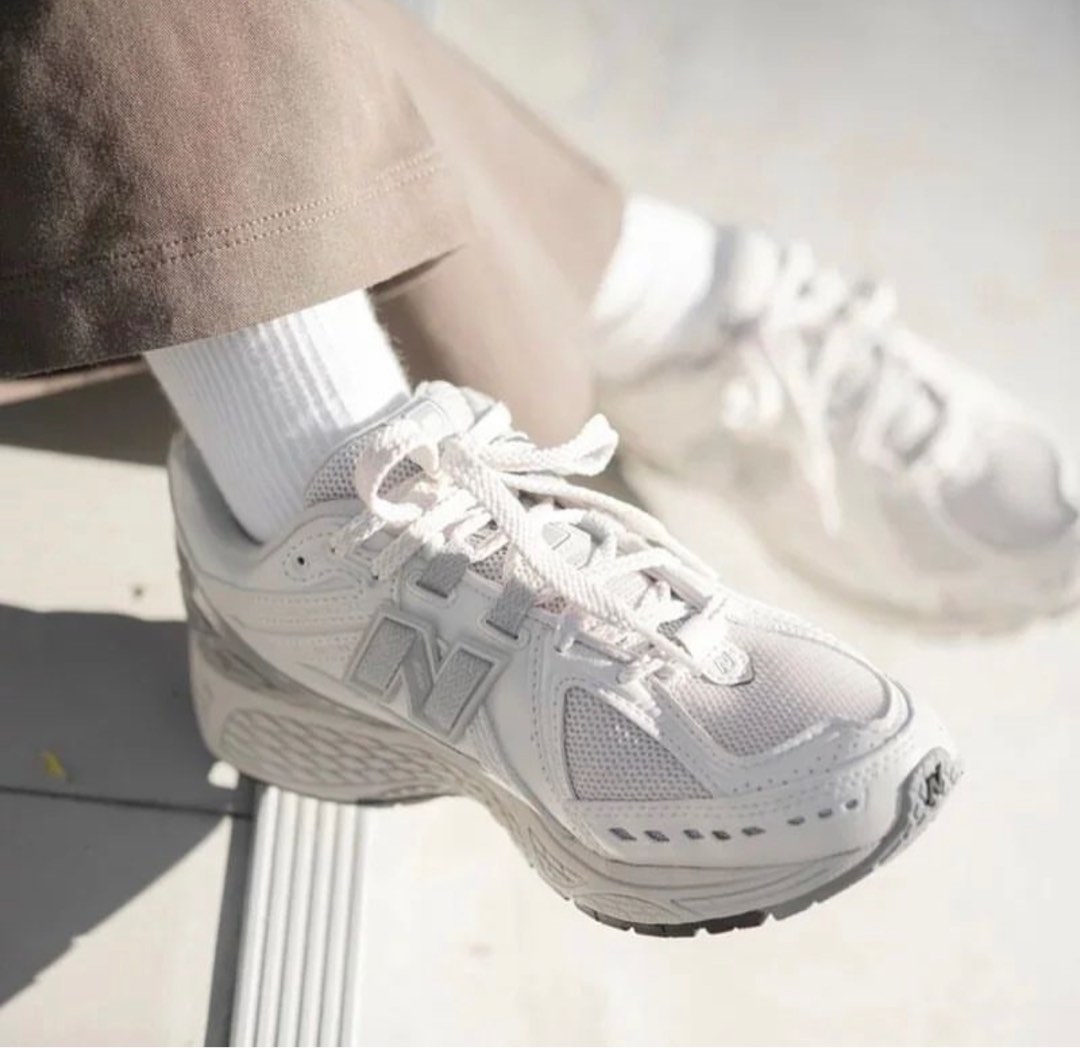 New balance 1906 RE White Rain Cloud M1906RE 白色, 女裝, 鞋, 波鞋 - Carousell