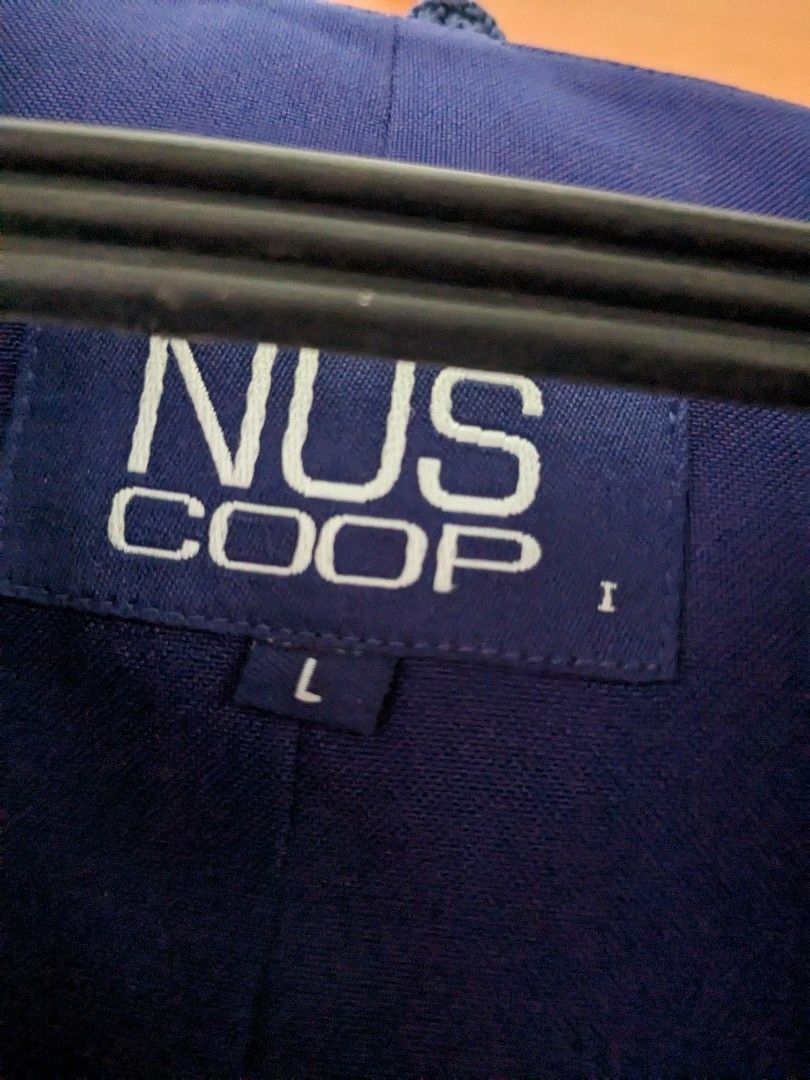 NUS Convocation Gown - Master of Science, Everything Else on Carousell