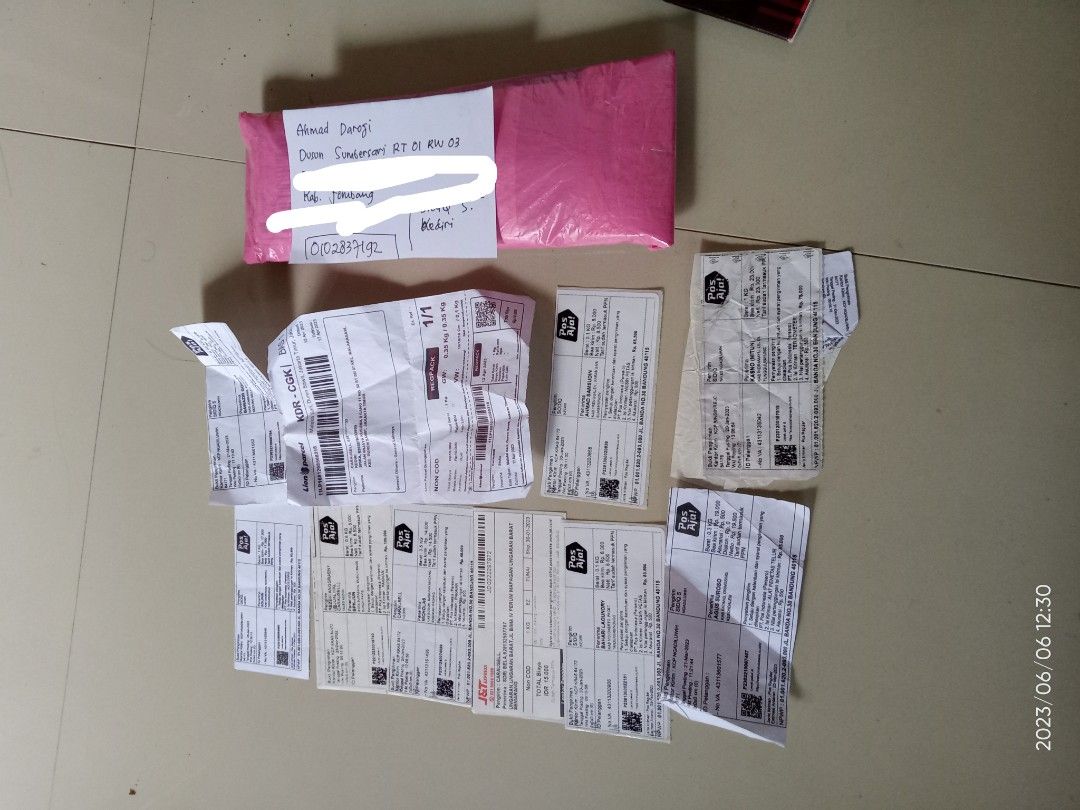 Resi Pengiriman Pos Indonesia COD, Antik, Lainnya di Carousell