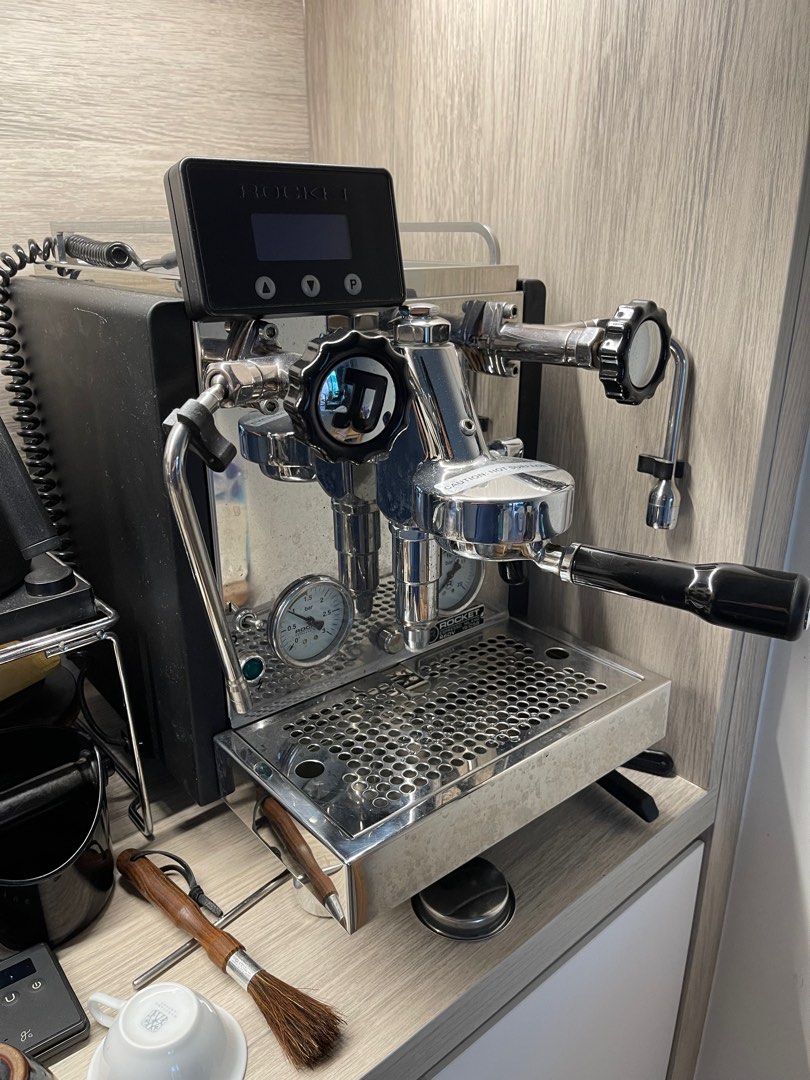 Rocket R60V 專業咖啡機 (Black 黑色), 家庭電器, 廚房電器, 咖啡機及咖啡壺 - Carousell