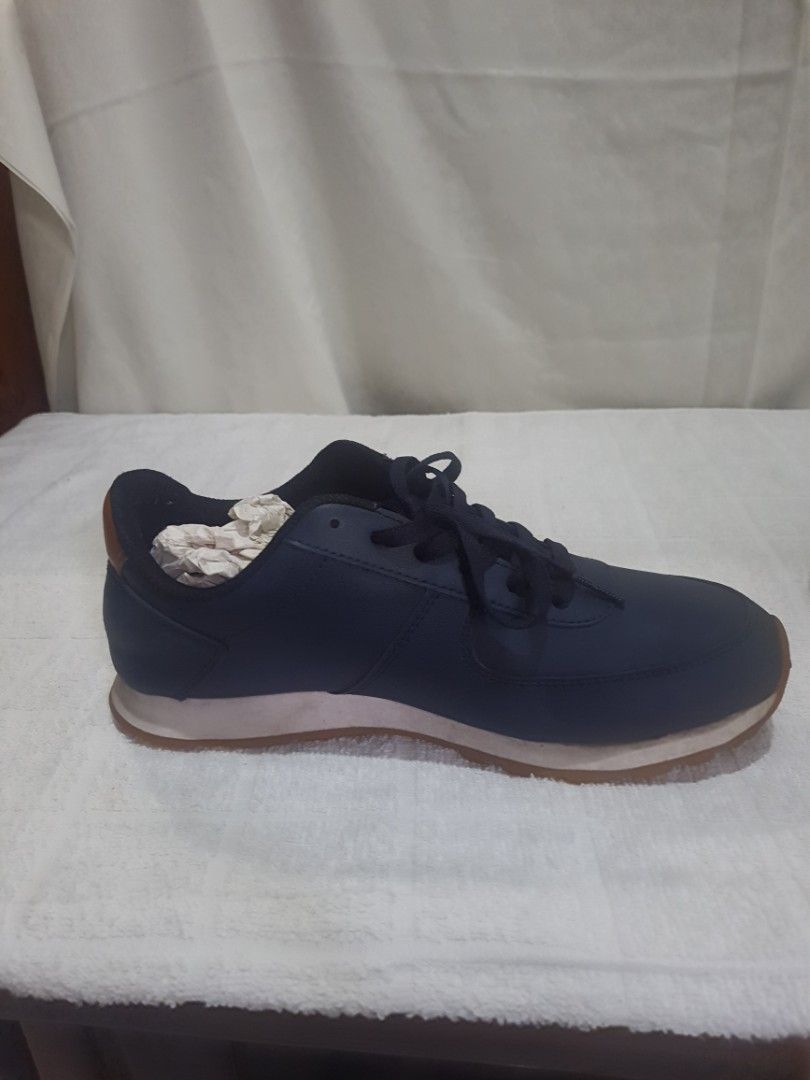 Sepatu Lokal merk BRODO warna biru navy, Fesyen Pria, Sepatu , Sneakers ...