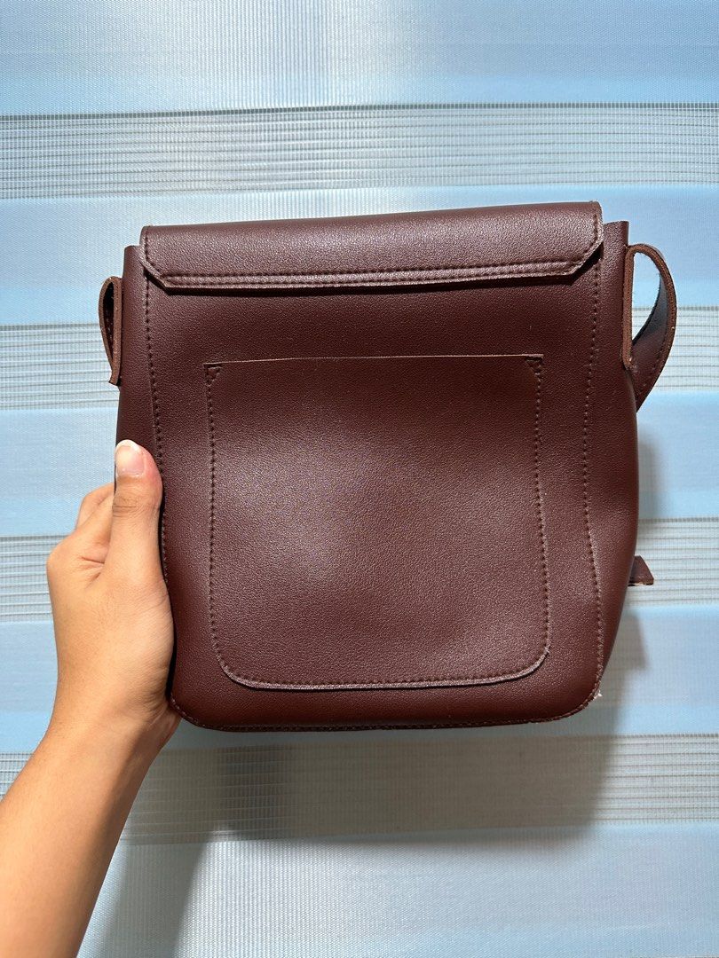 Straightforward DVL Minimalist Flap Sling Bag, Women's Fashion, Bags ...
