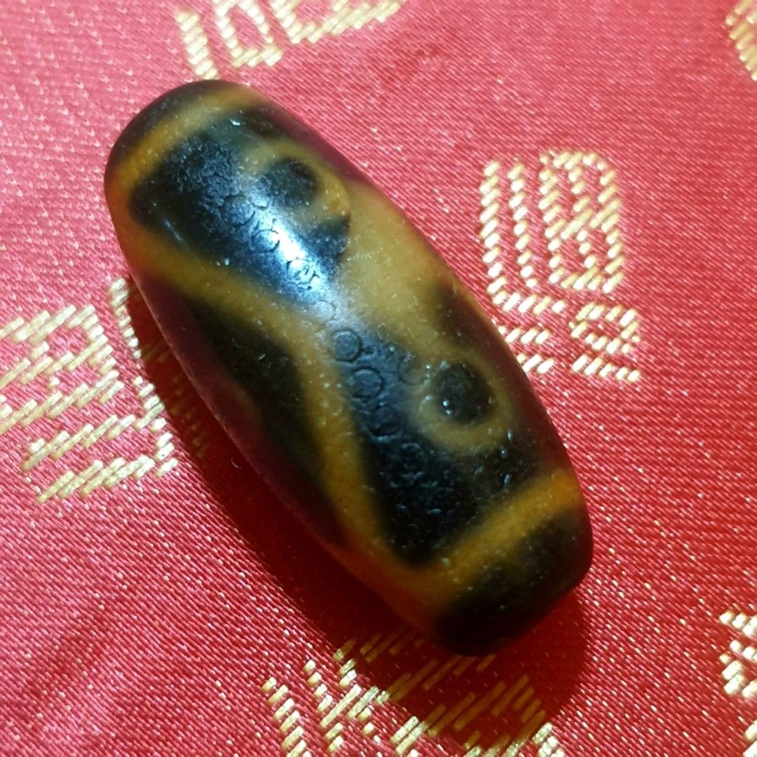 Tibetan Dragon 6 Eyes Dzi Bead 14mm x 32mm, Hobbies & Toys ...