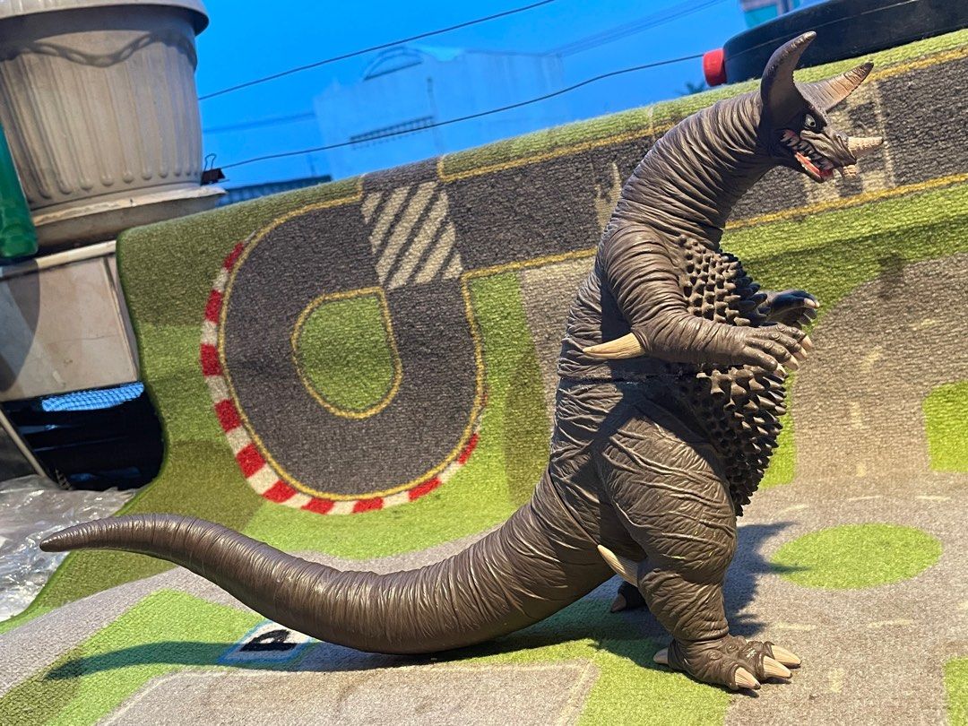 Vintage Bandai Colossal Gomora kaiju 1994 villain ultraman collection ...