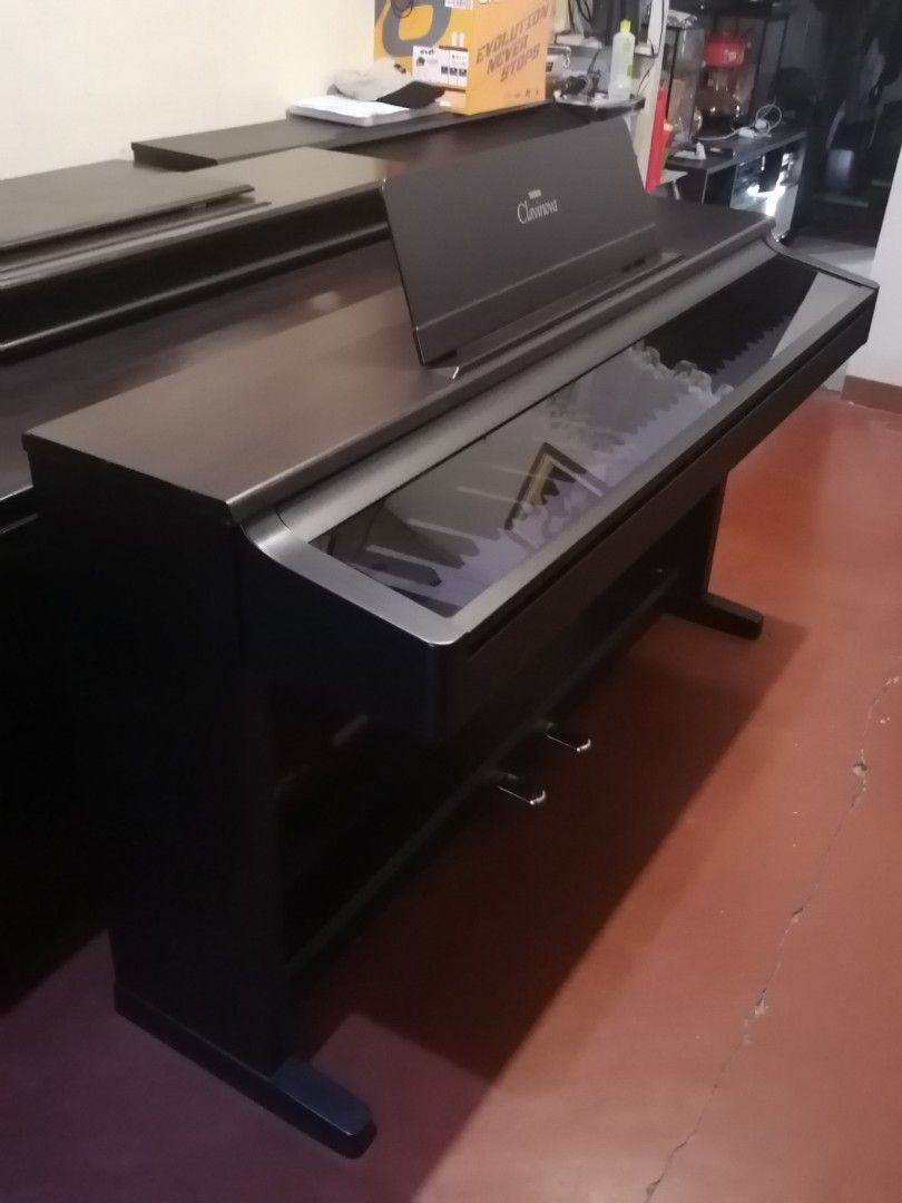 Yamaha Clavinova CLP122 Digital Piano, Hobbies & Toys, Music & Media ...